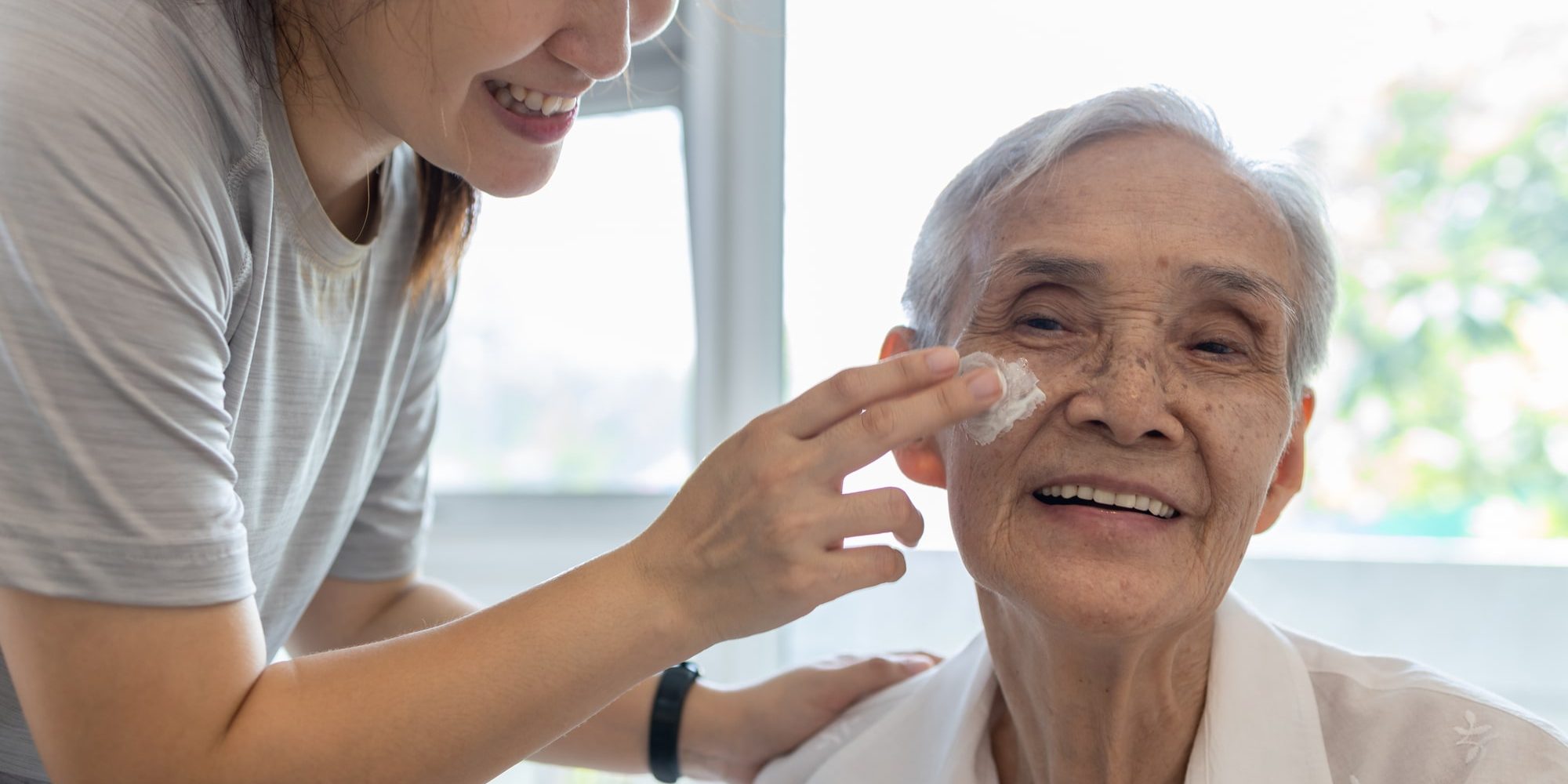 What Does a Personal Care Attendant Do? - Academy Canada Career College